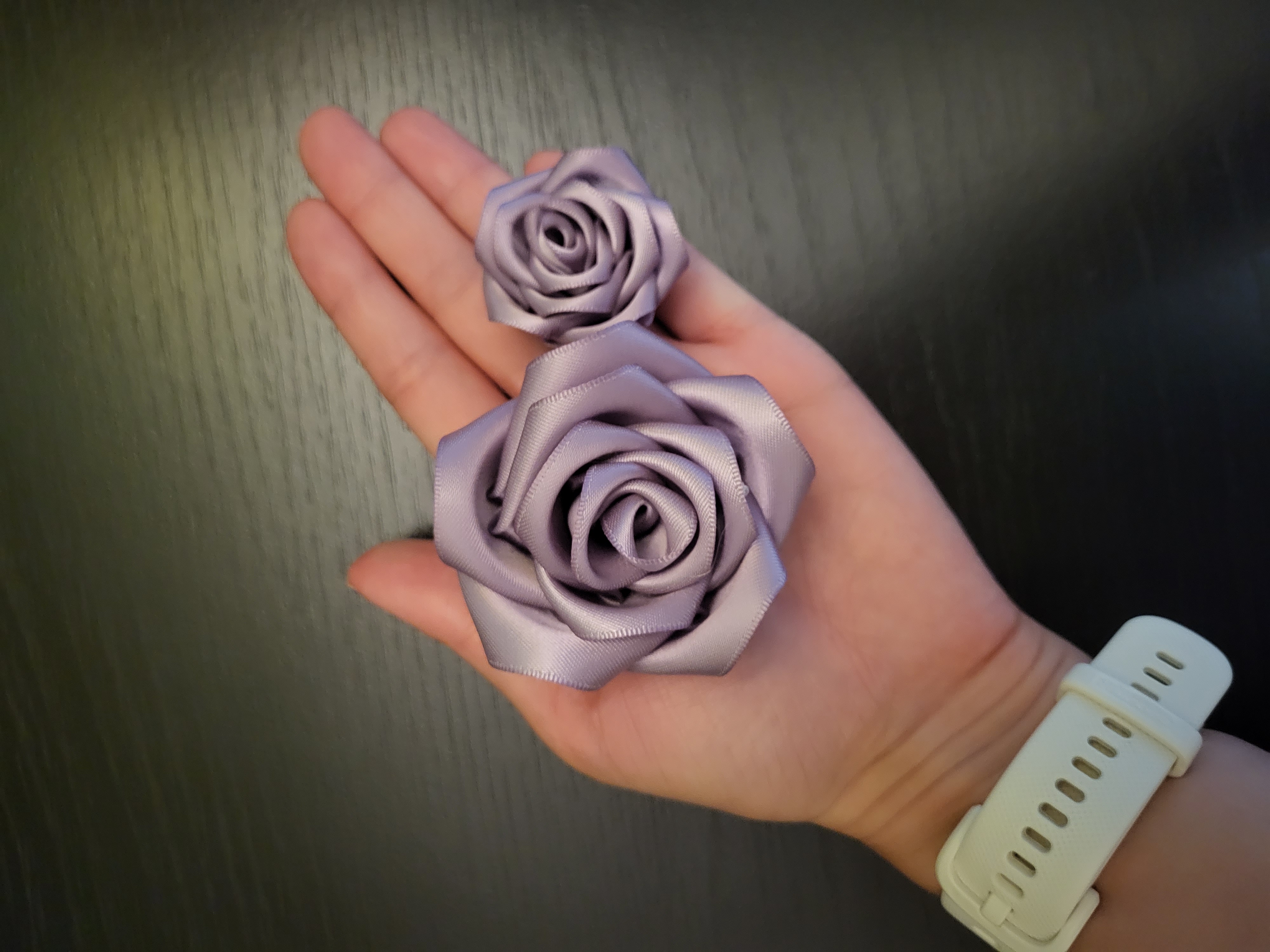 Single Ribbon Roses - TessElation
